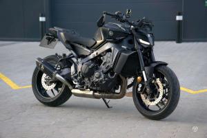 Black Yamaha MT 09 2024 in Vilnius, with an engine capacity of 0.89 L and mileage of 10 thousand km for 8399 €, photo 4 on AUTOMOTO.COM.LV