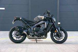 Black Yamaha MT 09 2024 in Vilnius, with an engine capacity of 0.89 L and mileage of 10 thousand km for 8399 €, photo 5 on AUTOMOTO.COM.LV