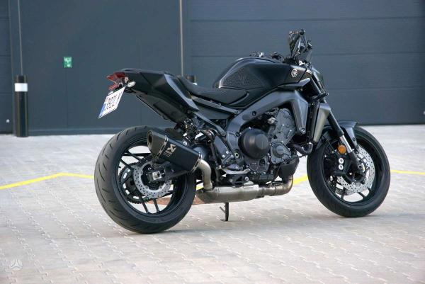 Yamaha MT 09 2024 in Vilnius on AUTOMOTO.COM.LV Black Yamaha MT 09 2024 in Vilnius, with an engine capacity of 0.89 L and mileage of 10 thousand km for 8399 €, photo 8 on AUTOMOTO.COM.LV