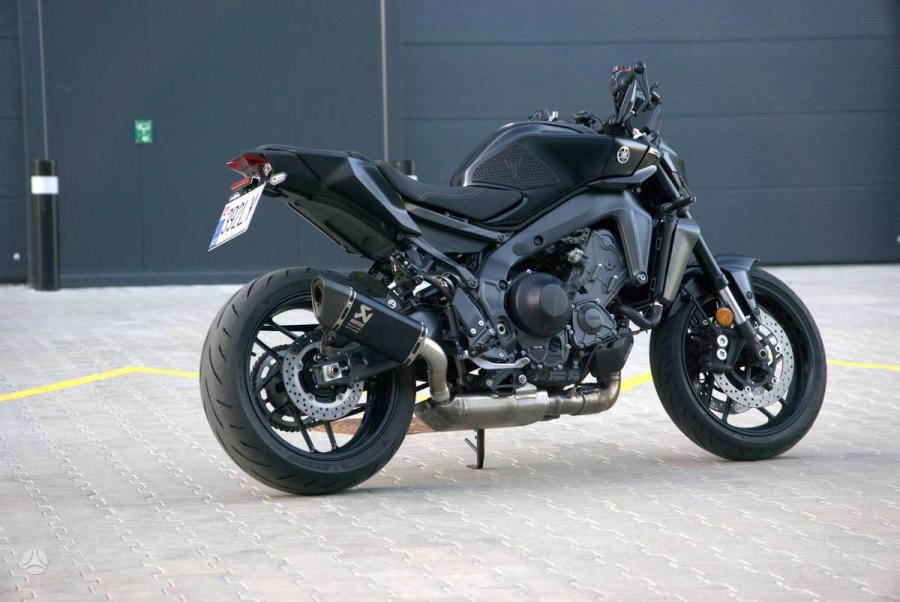 Black Yamaha MT 09 2024 in Vilnius, with an engine capacity of 0.89 L and mileage of 10 thousand km for 8399 €, photo 8 on AUTOMOTO.COM.LV