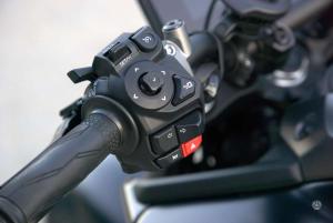 Black Yamaha MT 09 2024 in Vilnius, with an engine capacity of 0.89 L and mileage of 10 thousand km for 8399 €, photo 19 on AUTOMOTO.COM.LV