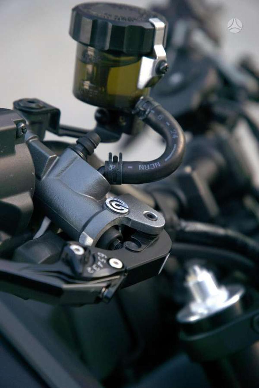 Black Yamaha MT 09 2024 in Vilnius, with an engine capacity of 0.89 L and mileage of 10 thousand km for 8399 €, photo 25 on AUTOMOTO.COM.LV
