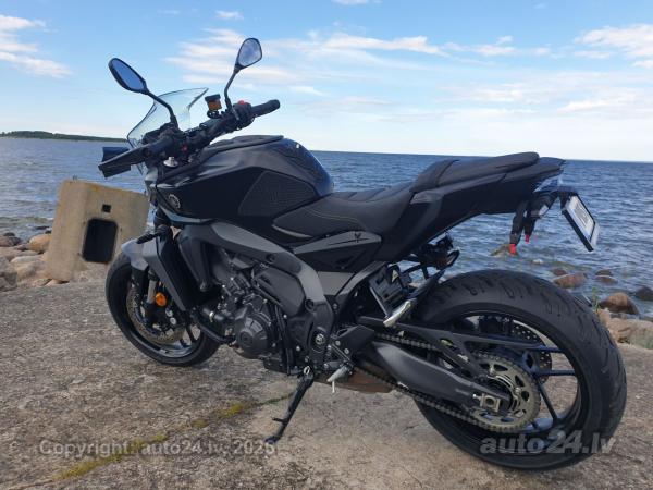 Melns Yamaha MT 09 2025 Tallina, ar dzinēja tilpumu 0.89 L un nobraukumu 7 tūkst. km par 10000 €, foto 4 vietnē AUTOMOTO.COM.LV