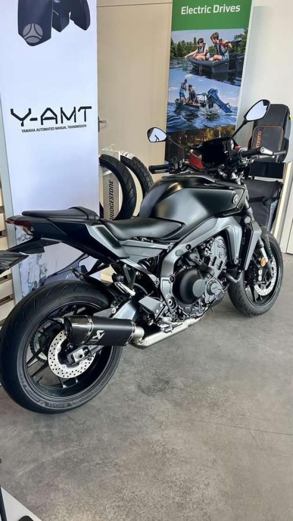 Melns Yamaha MT 09 2026 Klaipėda, ar dzinēja tilpumu 0.89 L un nobraukumu 0 tūkst. km par 10800 €, foto 2 vietnē AUTOMOTO.COM.LV