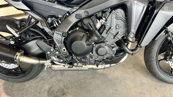 Melns Yamaha MT 09 2026 Klaipėda, ar dzinēja tilpumu 0.89 L un nobraukumu 0 tūkst. km par 10800 €, foto 4 vietnē AUTOMOTO.COM.LV