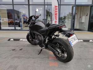 Black Yamaha MT 09 2026 in Klaipeda, with an engine capacity of 0.69 L and mileage of 1 thousand km for 10800 €, photo 10 on AUTOMOTO.COM.LV