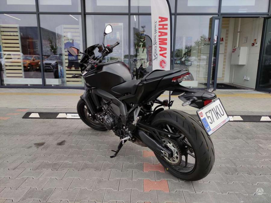 Black Yamaha MT 09 2026 in Klaipeda, with an engine capacity of 0.69 L and mileage of 1 thousand km for 10800 €, photo 10 on AUTOMOTO.COM.LV