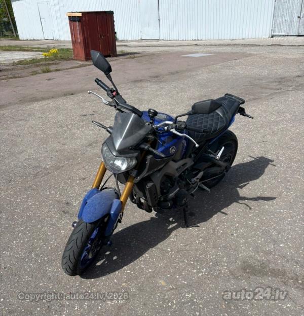 Blue Yamaha MT 09 2013 in Tallinn, with an engine capacity of 0.85 L and mileage of 23 thousand km for 4300 €, photo 4 on AUTOMOTO.COM.LV