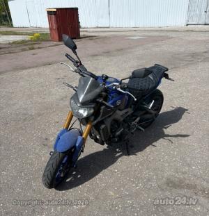 Blue Yamaha MT 09 2013 in Tallinn, with an engine capacity of 0.85 L and mileage of 23 thousand km for 4300 €, photo 5 on AUTOMOTO.COM.LV
