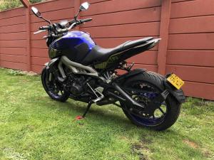 Zils Yamaha MT 09 2015 Alīta, ar dzinēja tilpumu 0.85 L un nobraukumu 24 tūkst. km par 5500 €, foto 5 vietnē AUTOMOTO.COM.LV