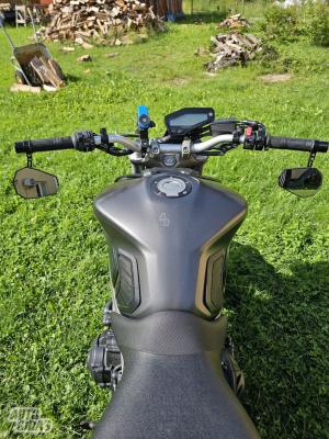 Pelēks Yamaha MT 09 2014 Viļņa, ar dzinēja tilpumu 0.00 L un nobraukumu 50 tūkst. km par 4300 €, foto 7 vietnē AUTOMOTO.COM.LV