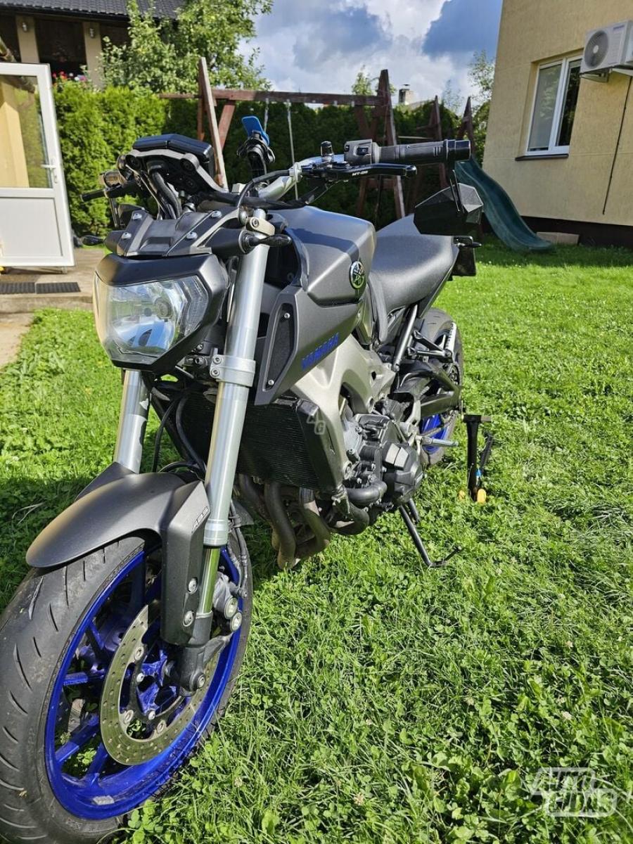 Pelēks Yamaha MT 09 2014 Viļņa, ar dzinēja tilpumu 0.00 L un nobraukumu 50 tūkst. km par 4300 €, foto 8 vietnē AUTOMOTO.COM.LV
