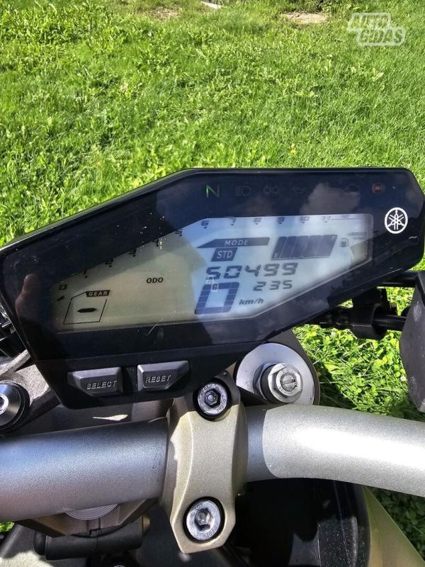 Grey Yamaha MT 09 2014 in Vilnius, with an engine capacity of 0.00 L and mileage of 50 thousand km for 4300 €, photo 8 on AUTOMOTO.COM.LV