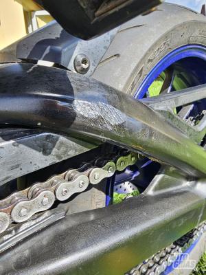 Pelēks Yamaha MT 09 2014 Viļņa, ar dzinēja tilpumu 0.00 L un nobraukumu 50 tūkst. km par 4300 €, foto 10 vietnē AUTOMOTO.COM.LV