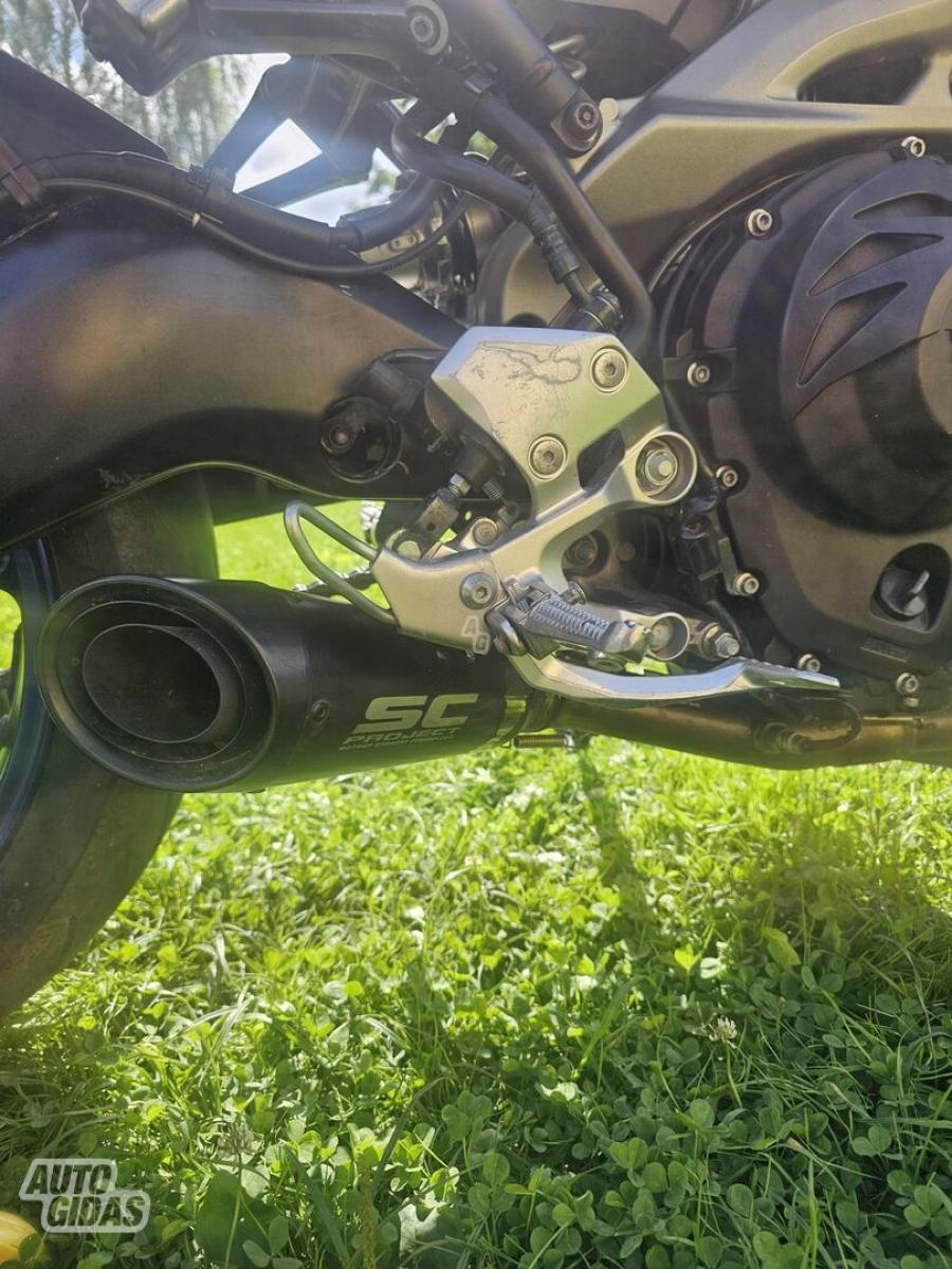 Pelēks Yamaha MT 09 2014 Viļņa, ar dzinēja tilpumu 0.00 L un nobraukumu 50 tūkst. km par 4300 €, foto 11 vietnē AUTOMOTO.COM.LV