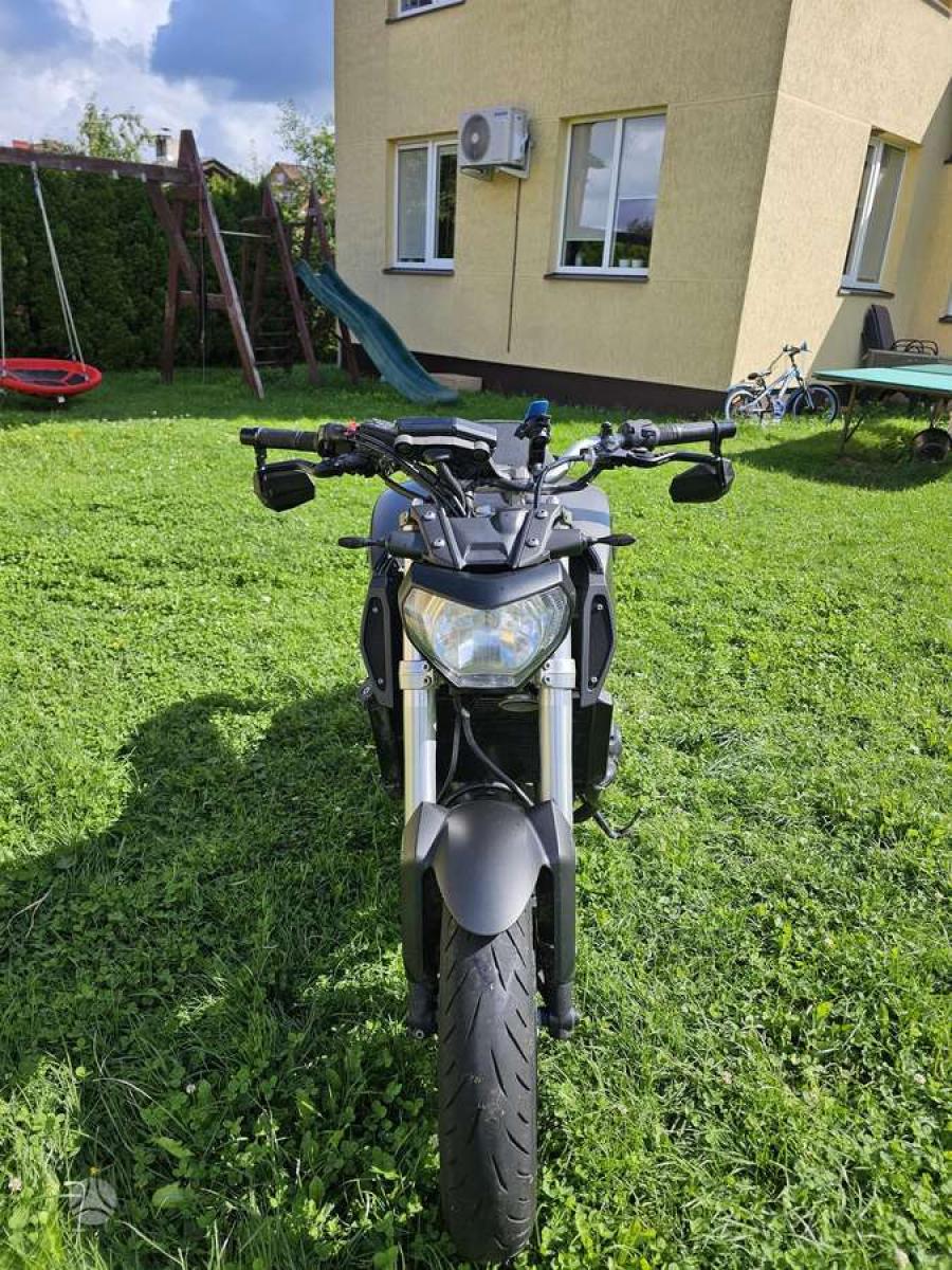 Grey Yamaha MT 09 2014 in Vilnius, with an engine capacity of 0.85 L and mileage of 50 thousand km for 4300 €, photo 1 on AUTOMOTO.COM.LV