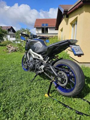 Grey Yamaha MT 09 2014 in Vilnius, with an engine capacity of 0.85 L and mileage of 50 thousand km for 4300 €, photo 3 on AUTOMOTO.COM.LV