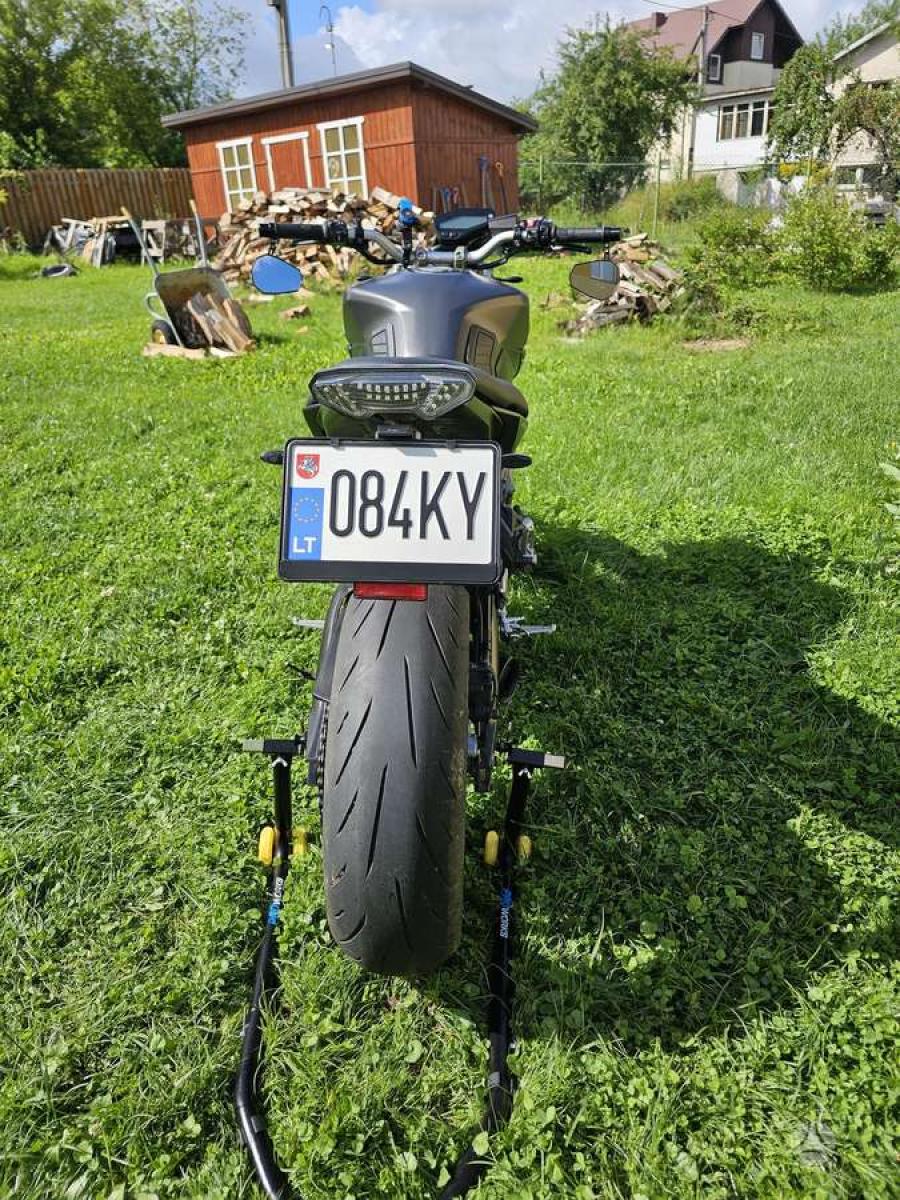 Grey Yamaha MT 09 2014 in Vilnius, with an engine capacity of 0.85 L and mileage of 50 thousand km for 4300 €, photo 5 on AUTOMOTO.COM.LV