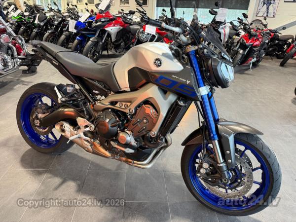 Grey Yamaha MT 09 2015 in Tallinn, with an engine capacity of 0.85 L and mileage of 20 thousand km for 5990 €, photo 1 on AUTOMOTO.COM.LV