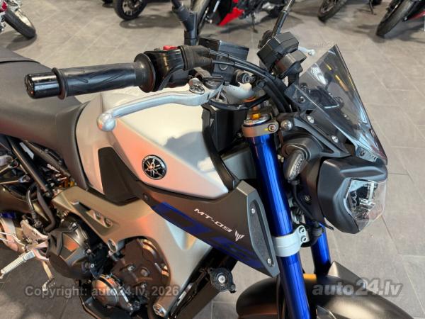 Pelēks Yamaha MT 09 2015 Tallina, ar dzinēja tilpumu 0.85 L un nobraukumu 20 tūkst. km par 5990 €, foto 6 vietnē AUTOMOTO.COM.LV