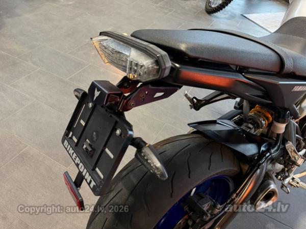 Grey Yamaha MT 09 2015 in Tallinn, with an engine capacity of 0.85 L and mileage of 20 thousand km for 5990 €, photo 11 on AUTOMOTO.COM.LV