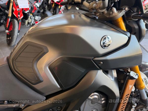 Grey Yamaha MT 09 2015 in Tallinn, with an engine capacity of 0.85 L and mileage of 32 thousand km for 5990 €, photo 5 on AUTOMOTO.COM.LV
