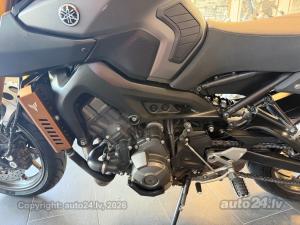 Grey Yamaha MT 09 2015 in Tallinn, with an engine capacity of 0.85 L and mileage of 32 thousand km for 5990 €, photo 16 on AUTOMOTO.COM.LV