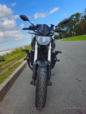 Pelēks Yamaha MT 09 2015 Tallina, ar dzinēja tilpumu 0.85 L un nobraukumu 30 tūkst. km par 6200 €, foto 4 vietnē AUTOMOTO.COM.LV
