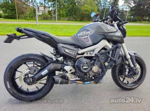 Pelēks Yamaha MT 09 2015 Tallina, ar dzinēja tilpumu 0.85 L un nobraukumu 30 tūkst. km par 6200 €, foto 9 vietnē AUTOMOTO.COM.LV