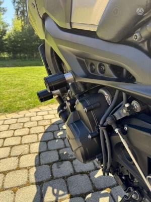 Grey Yamaha MT 09 2015 in Kaunas, with an engine capacity of 0.85 L and mileage of 35 thousand km for 4900 €, photo 13 on AUTOMOTO.COM.LV