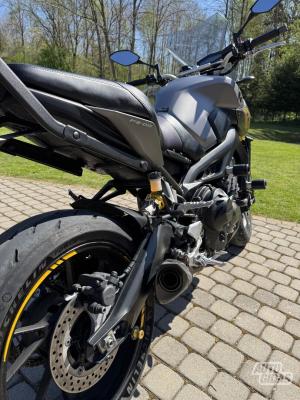 Grey Yamaha MT 09 2015 in Kaunas, with an engine capacity of 0.85 L and mileage of 37 thousand km for 4850 €, photo 6 on AUTOMOTO.COM.LV