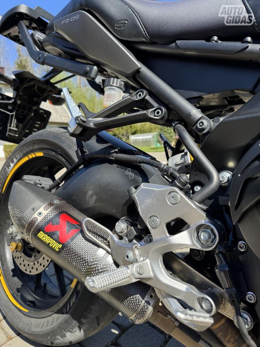Grey Yamaha MT 09 2015 in Kaunas, with an engine capacity of 0.85 L and mileage of 37 thousand km for 4850 €, photo 8 on AUTOMOTO.COM.LV