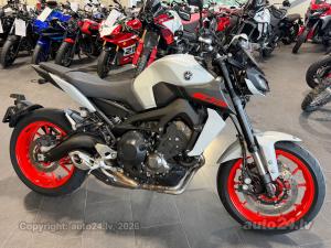 Pelēks Yamaha MT 09 2020 Tallina, ar dzinēja tilpumu 0.85 L un nobraukumu 26 tūkst. km par 7290 €, foto  vietnē AUTOMOTO.COM.LV