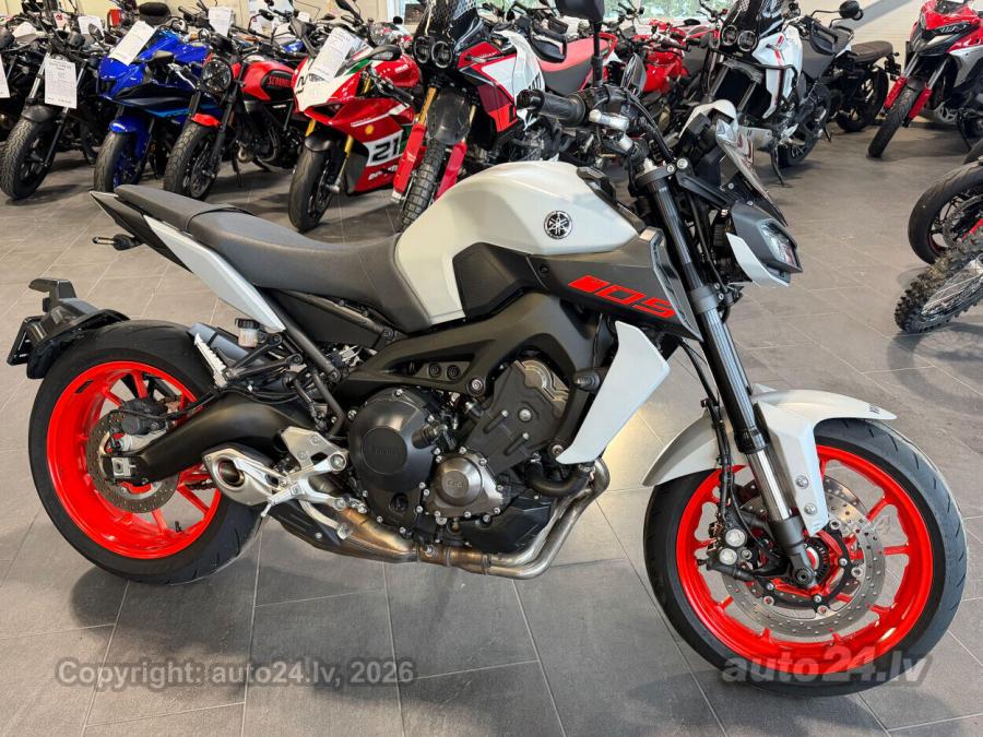 Grey Yamaha MT 09 2020 in Tallinn, with an engine capacity of 0.85 L and mileage of 26 thousand km for 7290 €, photo 1 on AUTOMOTO.COM.LV