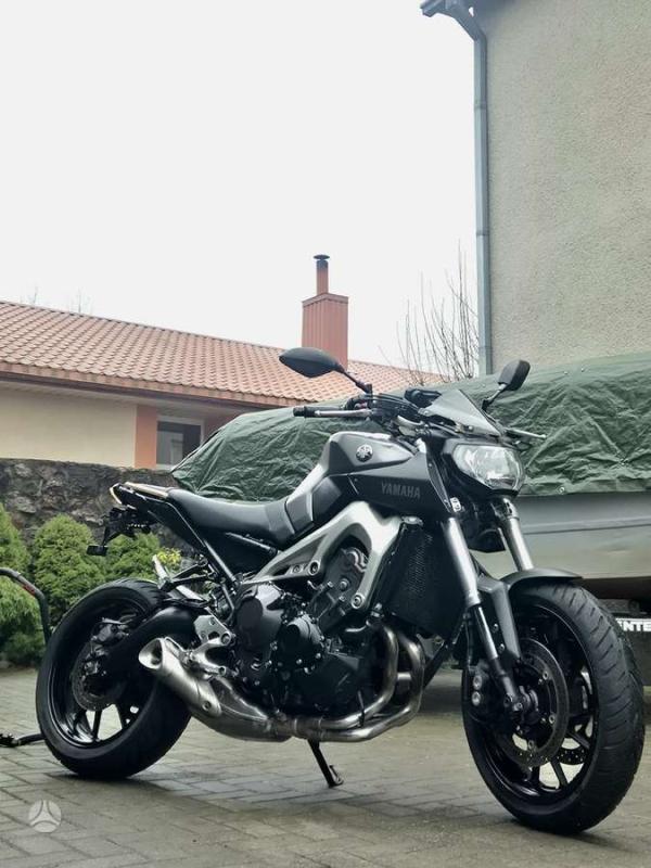 Yamaha MT 09 2014 in Prienai, with an engine capacity of 0.90 L and mileage of 51 thousand km for 3990 €, photo 1 on AUTOMOTO.COM.LV