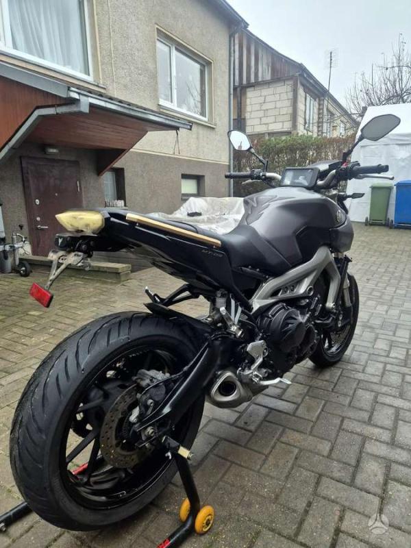 Yamaha MT 09 2014 in Prienai, with an engine capacity of 0.90 L and mileage of 51 thousand km for 3990 €, photo 7 on AUTOMOTO.COM.LV