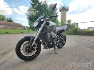 Yamaha MT 09 2014 Rīga, ar dzinēja tilpumu 0.85 L un nobraukumu 0 tūkst. km par 5600 €, foto 4 vietnē AUTOMOTO.COM.LV