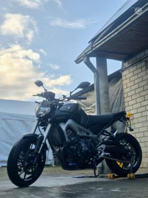 Yamaha MT 09 2014 in Prienai, with an engine capacity of 0.90 L and mileage of 32 thousand km for 4550 €, photo 3 on AUTOMOTO.COM.LV