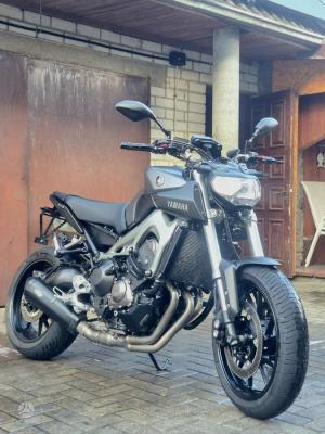 Yamaha MT 09 2014 in Prienai, with an engine capacity of 0.90 L and mileage of 32 thousand km for 4550 €, photo 4 on AUTOMOTO.COM.LV