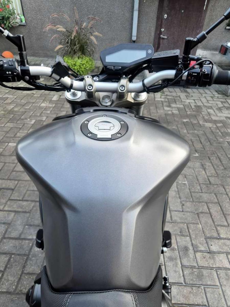 Yamaha MT 09 2014 in Prienai, with an engine capacity of 0.90 L and mileage of 32 thousand km for 4550 €, photo 11 on AUTOMOTO.COM.LV