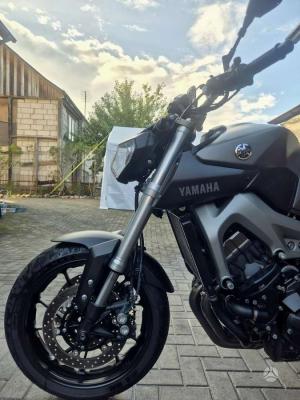 Yamaha MT 09 2014 in Prienai, with an engine capacity of 0.90 L and mileage of 32 thousand km for 4550 €, photo 15 on AUTOMOTO.COM.LV