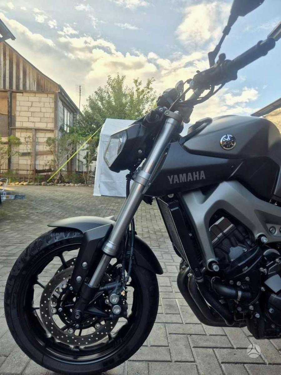 Yamaha MT 09 2014 in Prienai, with an engine capacity of 0.90 L and mileage of 32 thousand km for 4550 €, photo 15 on AUTOMOTO.COM.LV