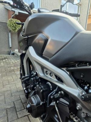 Yamaha MT 09 2014 in Prienai, with an engine capacity of 0.90 L and mileage of 32 thousand km for 4550 €, photo 16 on AUTOMOTO.COM.LV