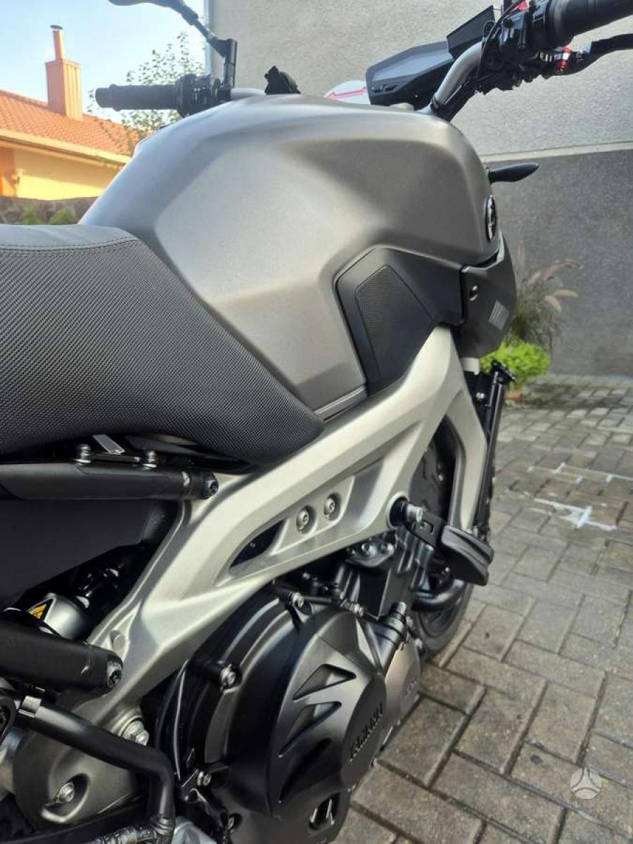 Yamaha MT 09 2014 in Prienai, with an engine capacity of 0.90 L and mileage of 32 thousand km for 4550 €, photo 17 on AUTOMOTO.COM.LV