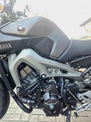 Yamaha MT 09 2014 in Prienai, with an engine capacity of 0.90 L and mileage of 32 thousand km for 4550 €, photo 18 on AUTOMOTO.COM.LV