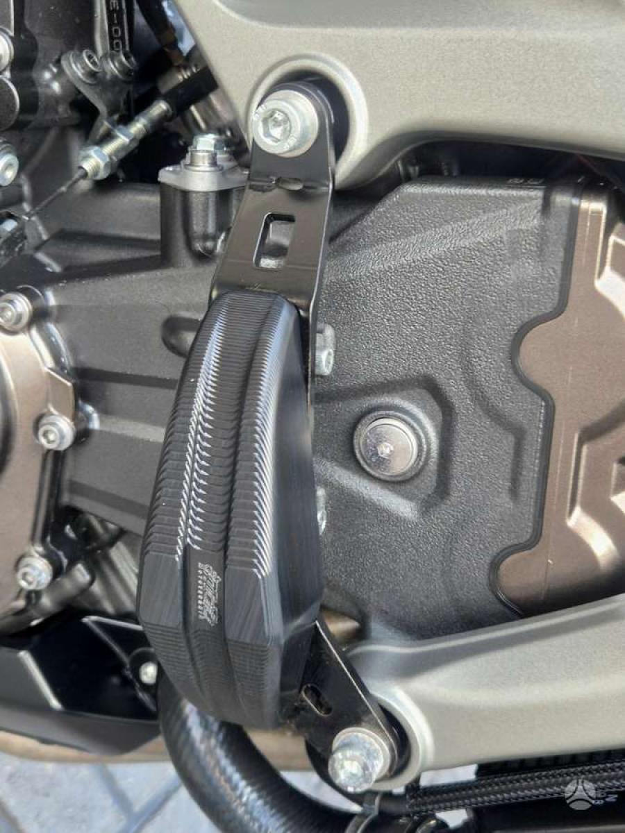 Yamaha MT 09 2014 in Prienai, with an engine capacity of 0.90 L and mileage of 32 thousand km for 4550 €, photo 22 on AUTOMOTO.COM.LV