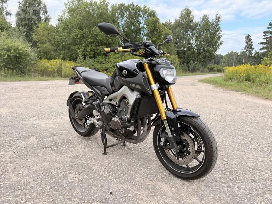 Yamaha MT 09 2014 in Riga, with an engine capacity of 0.85 L and mileage of 0 thousand km for 5200 €, photo 4 on AUTOMOTO.COM.LV