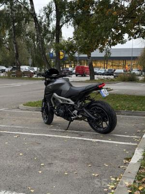 Yamaha MT 09 2014 in Riga, with an engine capacity of 0.85 L and mileage of 0 thousand km for 5550 €, photo 4 on AUTOMOTO.COM.LV