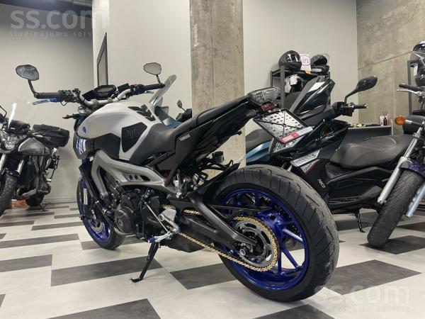 Yamaha MT 09 2015 Rīga, ar dzinēja tilpumu 0.85 L un nobraukumu 0 tūkst. km par 4899 €, foto 3 vietnē AUTOMOTO.COM.LV