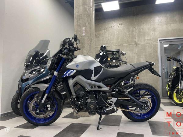 Yamaha MT 09 2015 in Riga, with an engine capacity of 0.85 L and mileage of 18 thousand km for 4999 €, photo 2 on AUTOMOTO.COM.LV